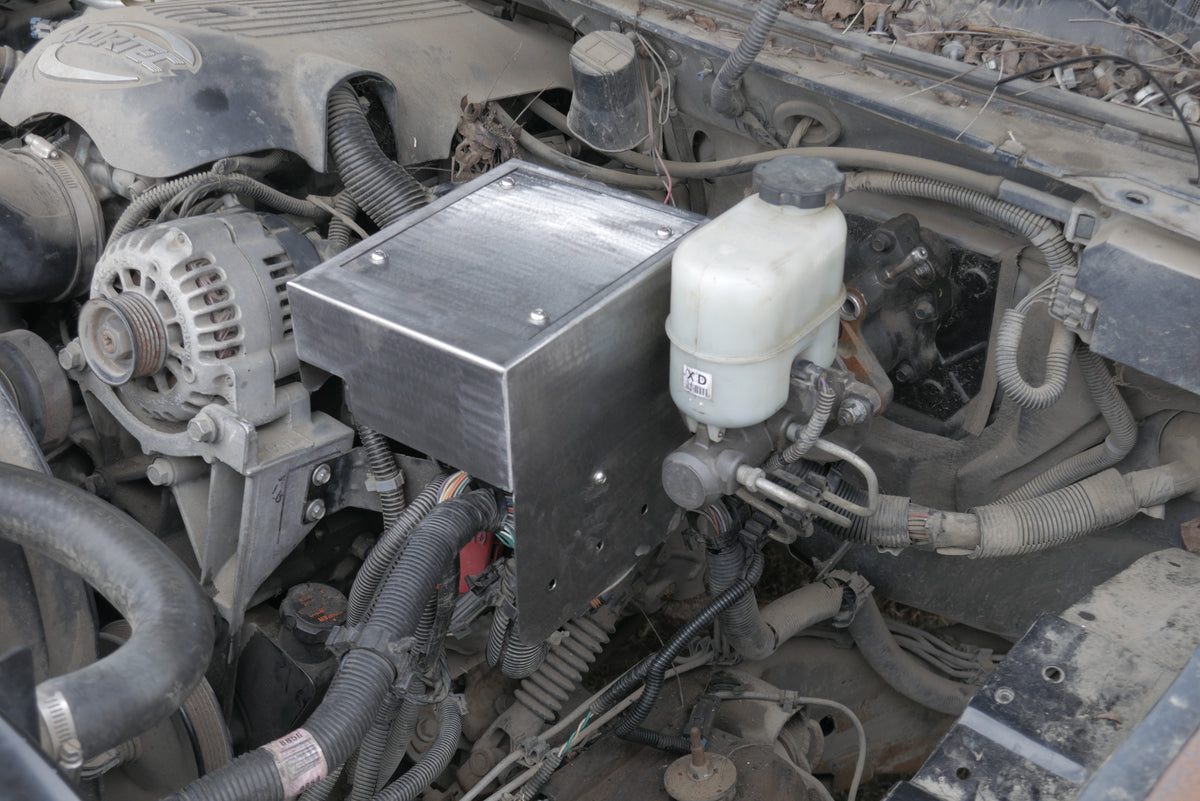 GM 1999 - 2006 Bolt On Fuse Box Relocation Kit – Castle Manufacturing