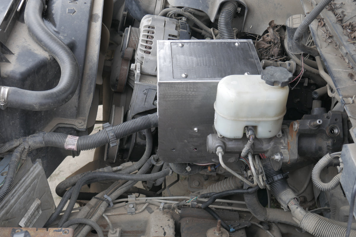 GM 1999 - 2006 Bolt On Fuse Box Relocation Kit – Castle Manufacturing